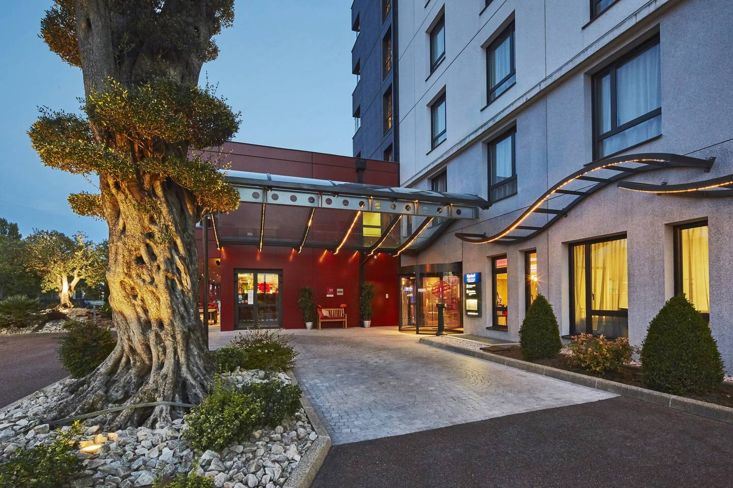 Hôtel Kyriad Prestige & Spa Lyon Saint Priest | Offre Staycation | 24h ...